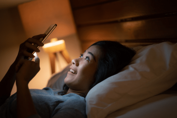 Signs of Social Media Addiction: Symptoms, Causes, and Solutions